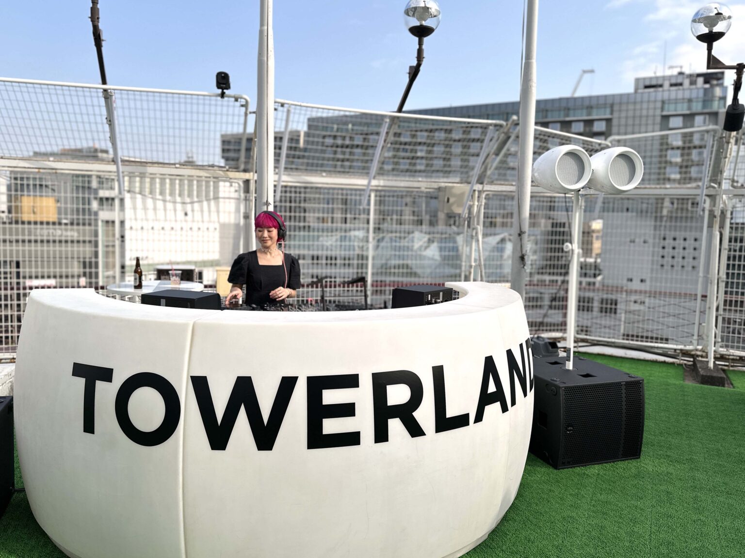 京都タワービルの屋上にバーとBBQが楽しめる「TOWERLAND-ROOFTOP BAR&BBQ-」が4月19日にオープン！【下京区】 | デジスタイル京都｜京都のイベント、観光、グルメ、お ...